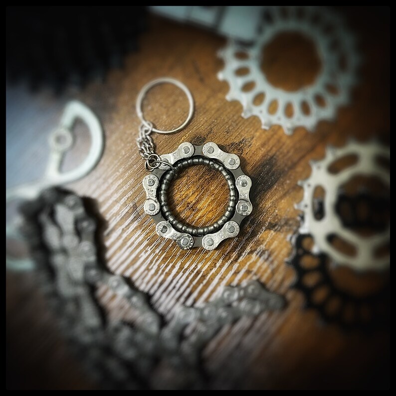 OO Keyring With Chain and Ball Bearing - Etsy