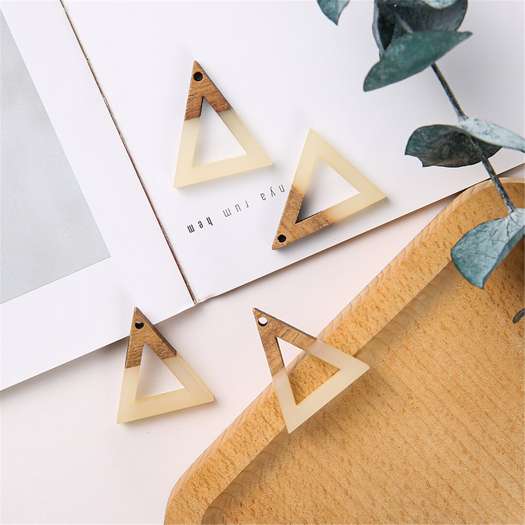 4pcs Epoxy Resin Pendants, Triangle Translucent White Resin Findings ...