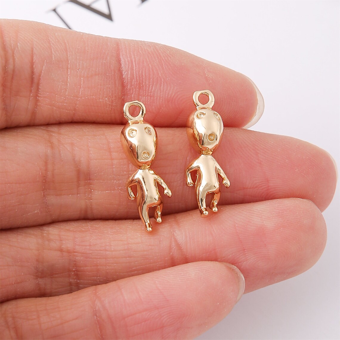 10pcs Gold Plated Alien Charm ET Alien Pendant - Etsy