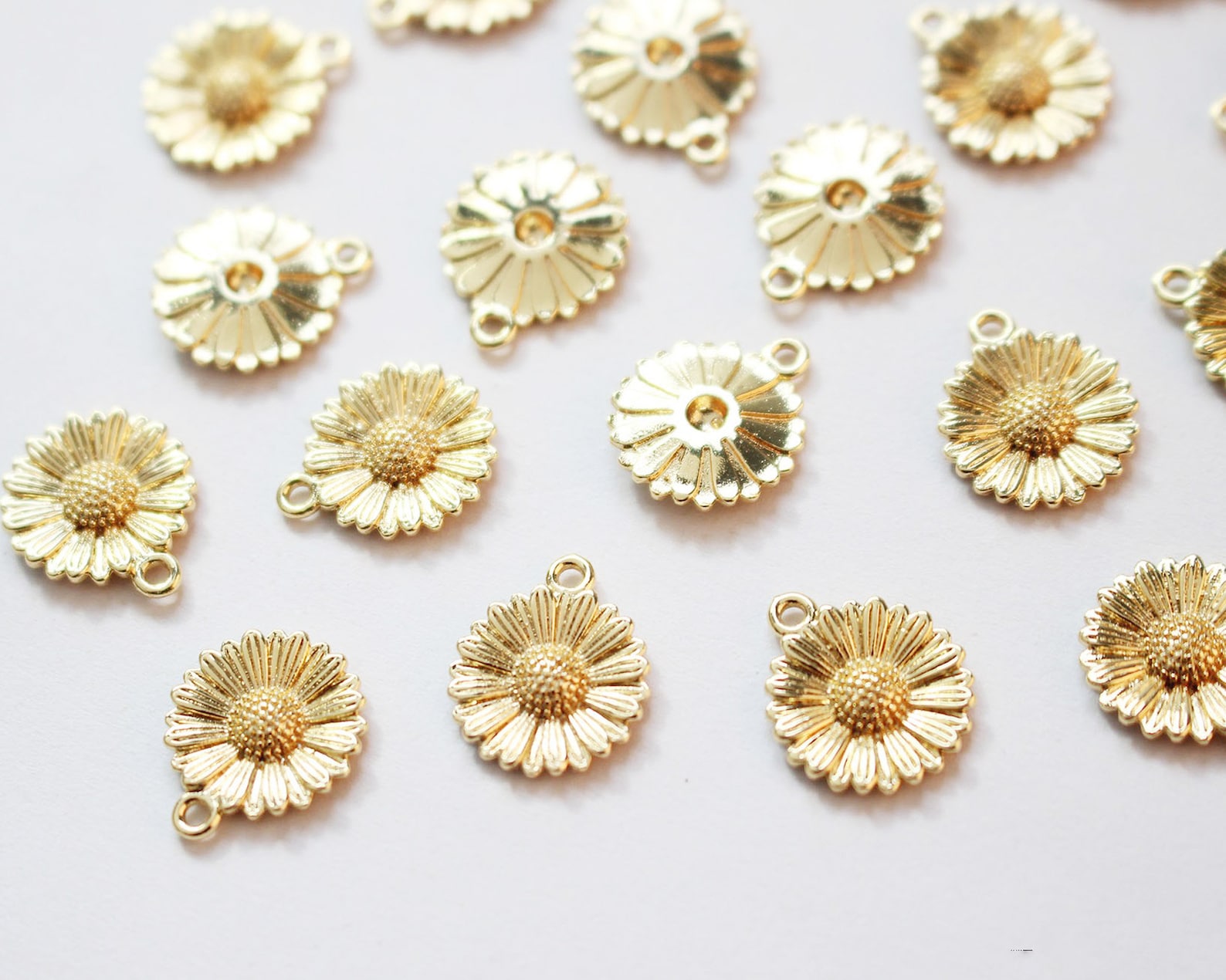 10pc Real Gold Plated Daisy Flower Charm Pendant - Etsy