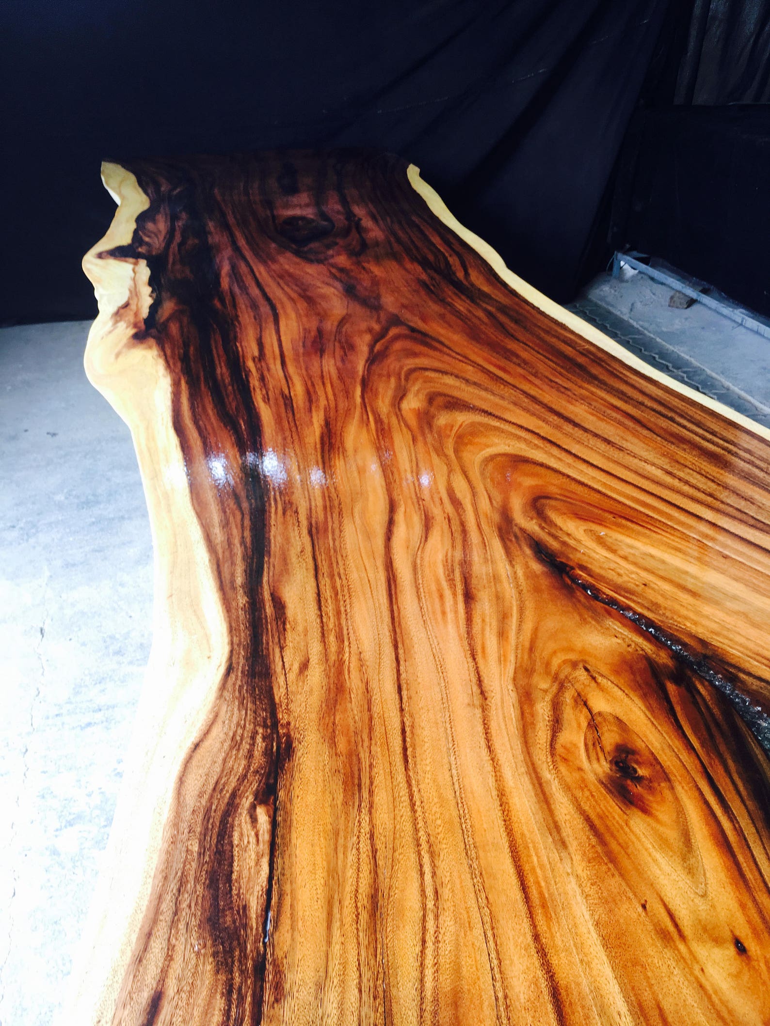 Acacia Wood Dining Table Hand-Crafted Solid Wood Epoxy | Etsy