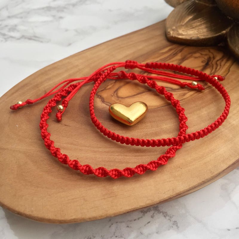 Red String - Etsy