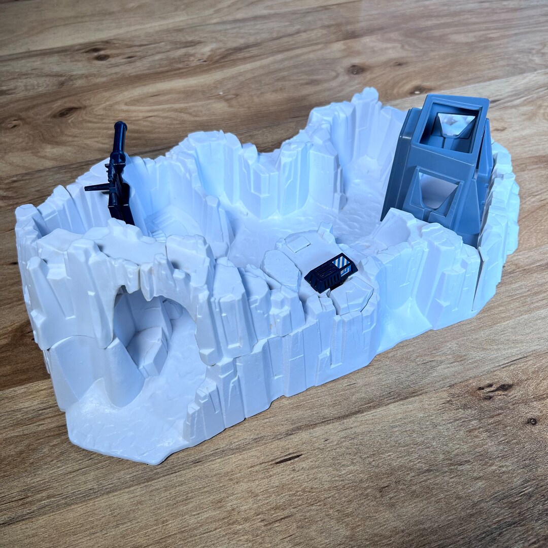 Vintage 1980 STAR WARS Ice Planet HOTH - Imperial Attack Base Playset ...