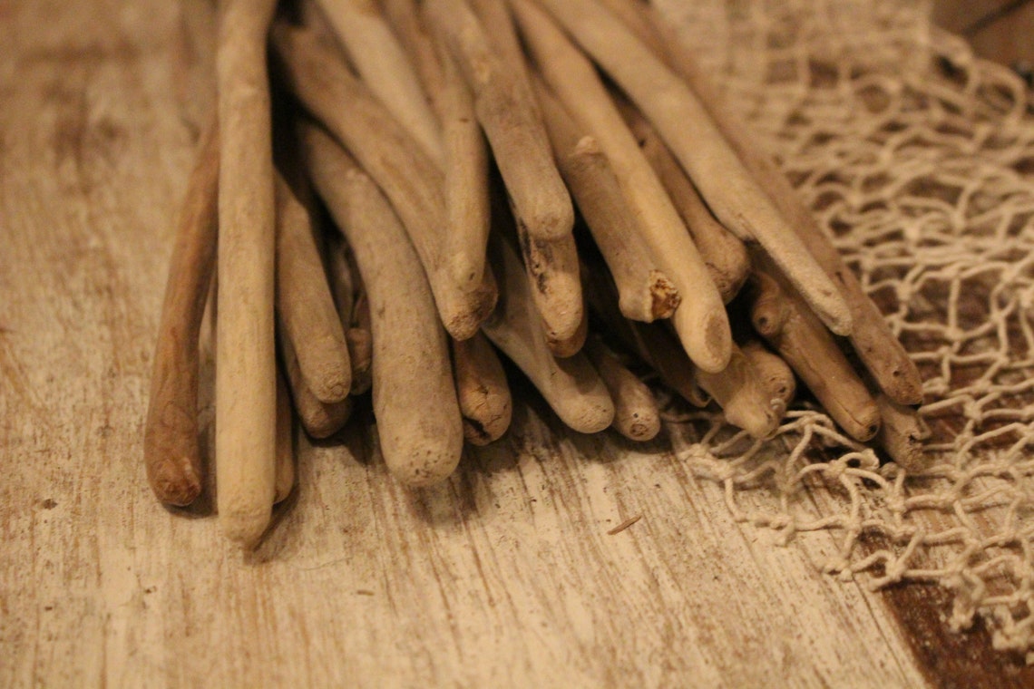 25 Piece of Small Surf Tumbled California Driftwood Sticks Beach Decor ...