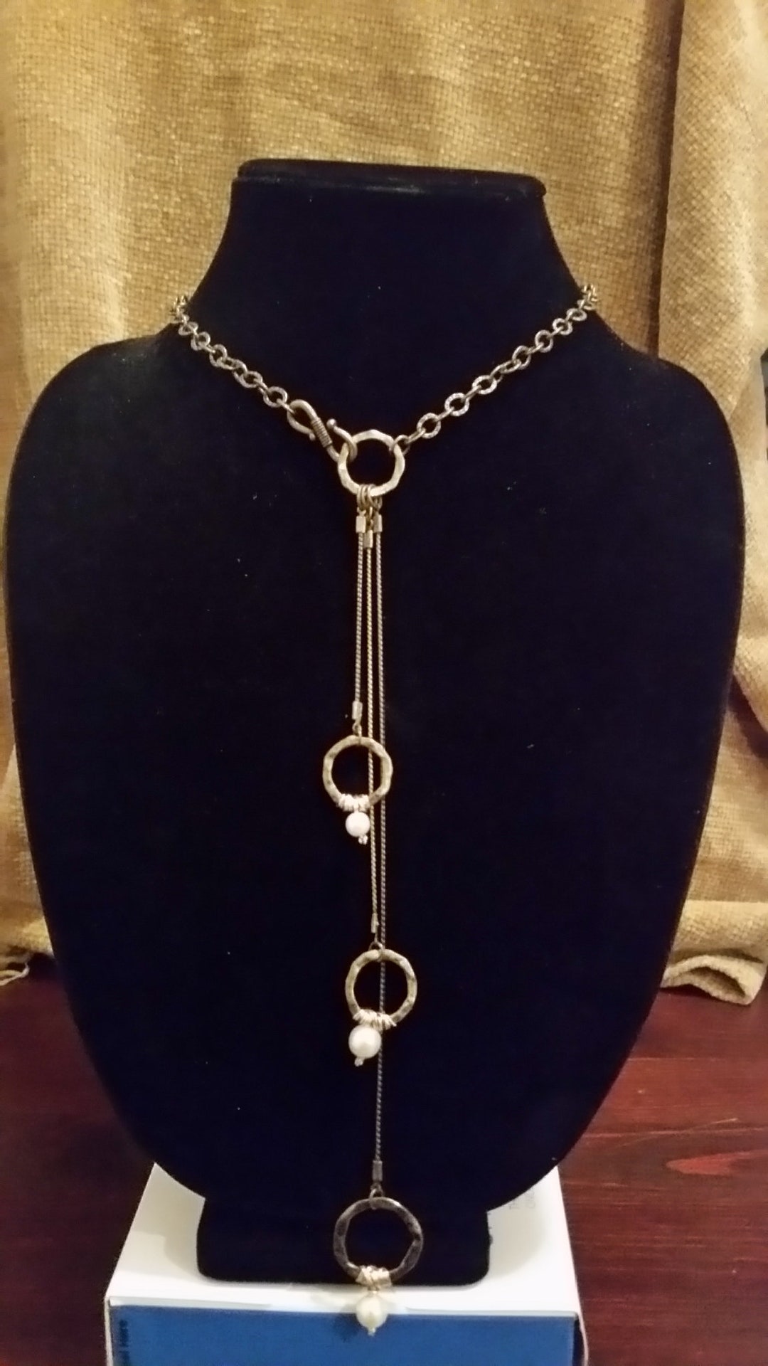 Collar de cadena de lariat de perla de agua dulce y latón - Etsy España