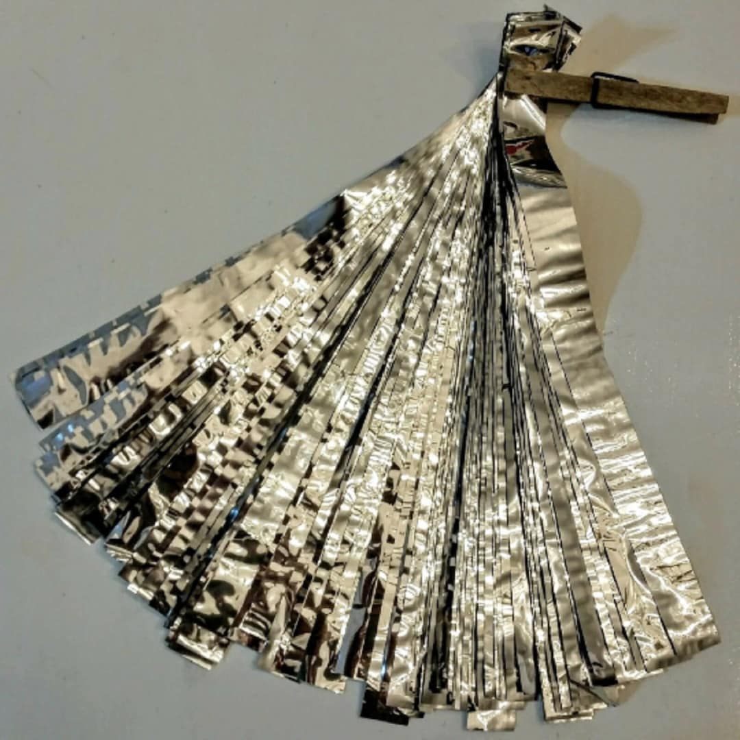 3/4" X 9 3/8" Shiny Silver Mylar Strips for Deter Garden Animals Birds ...