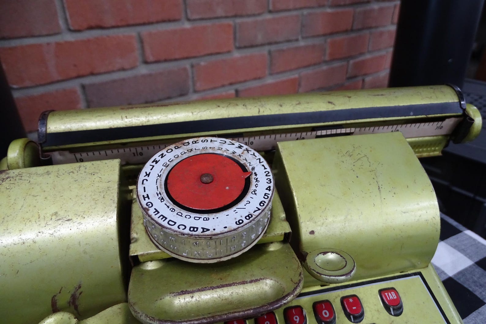 Vintage Berwin Gold Metal Toy Typewriter: Retro Display Model - Etsy