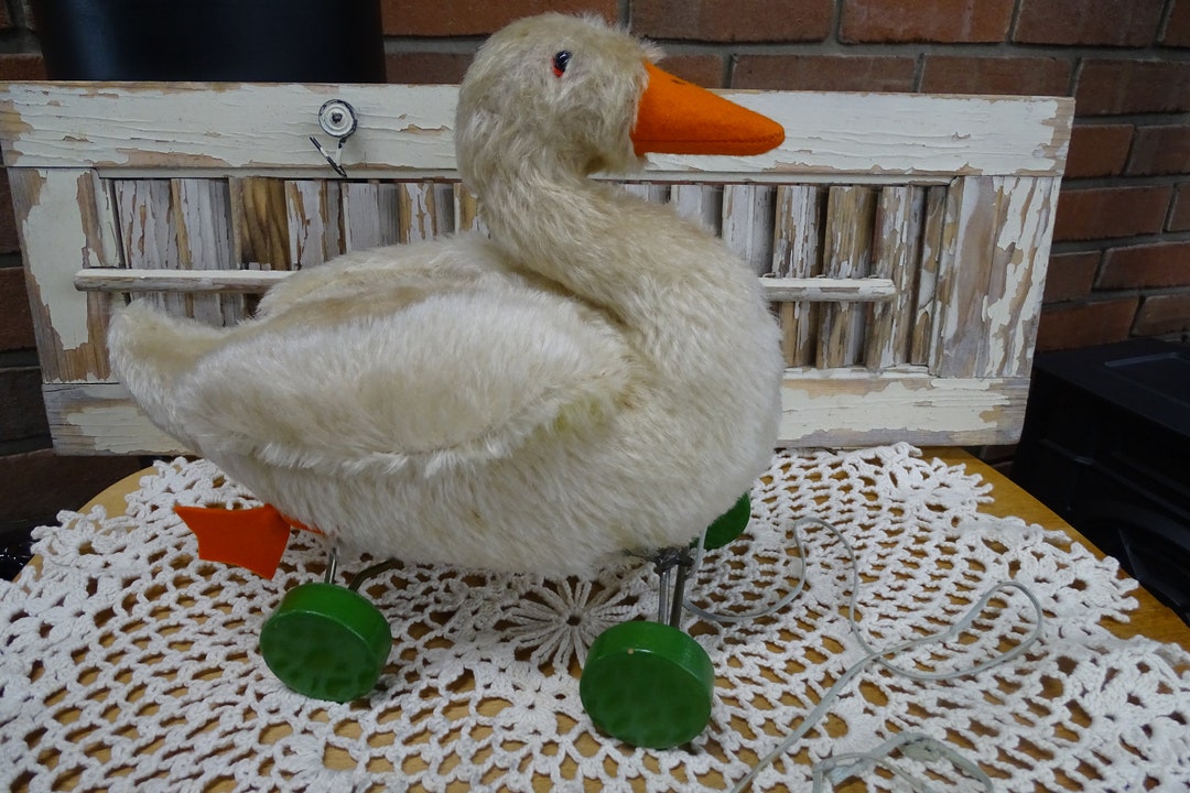 Vintage Amish Made Duck Pull Toy, Vintage Handmade Pull Toy Fabric and ...