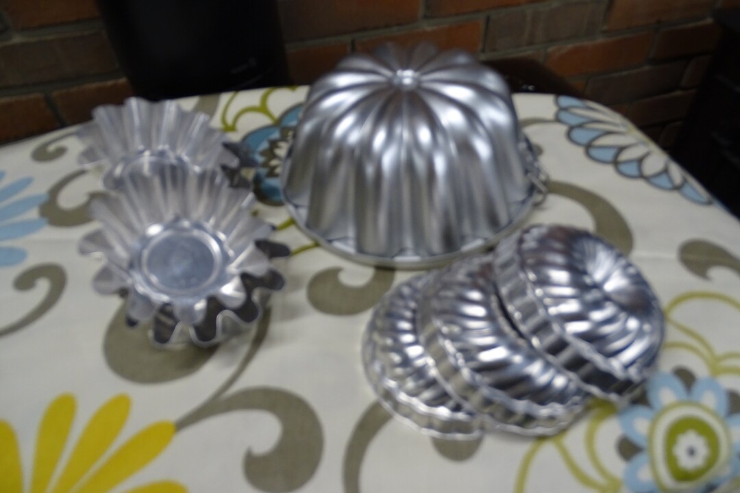 Vintage Aluminum Mold Set; Mirro Aluminum Jello Mold With Handle and ...