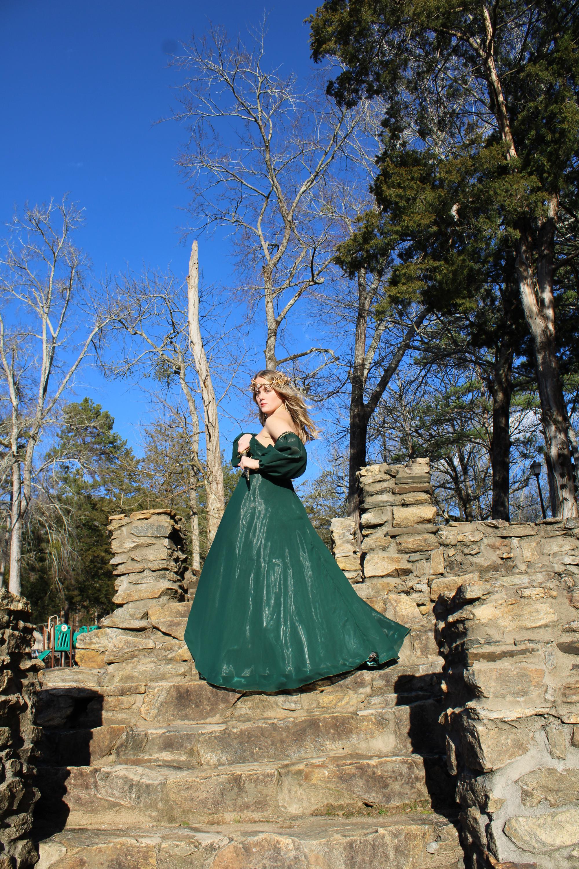 Throne of Glass: Aelin Coronation Dress - Etsy
