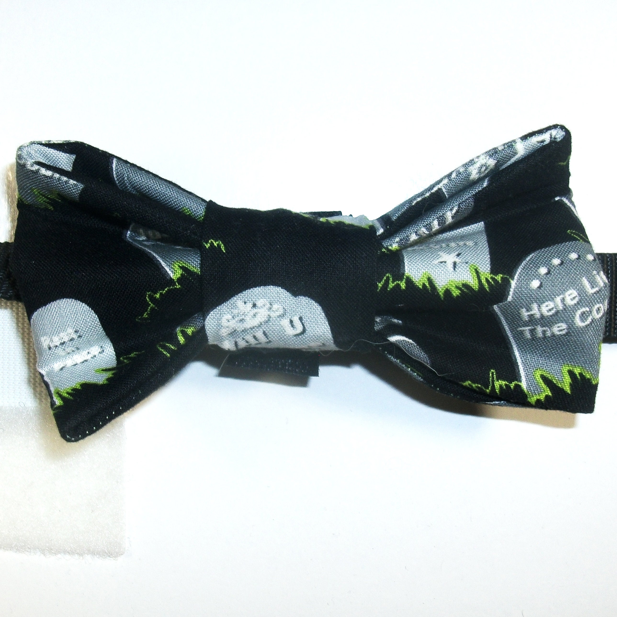 Spooky Gravestone Graveyard on Black Bow Tie - Etsy