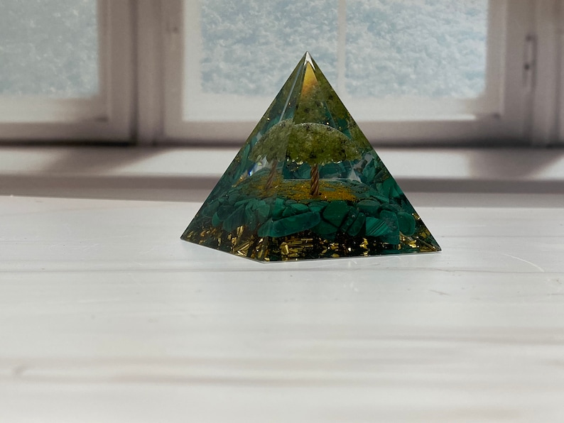 Peridot and Malachite Orgone Pyramid Generator Reiki - Etsy