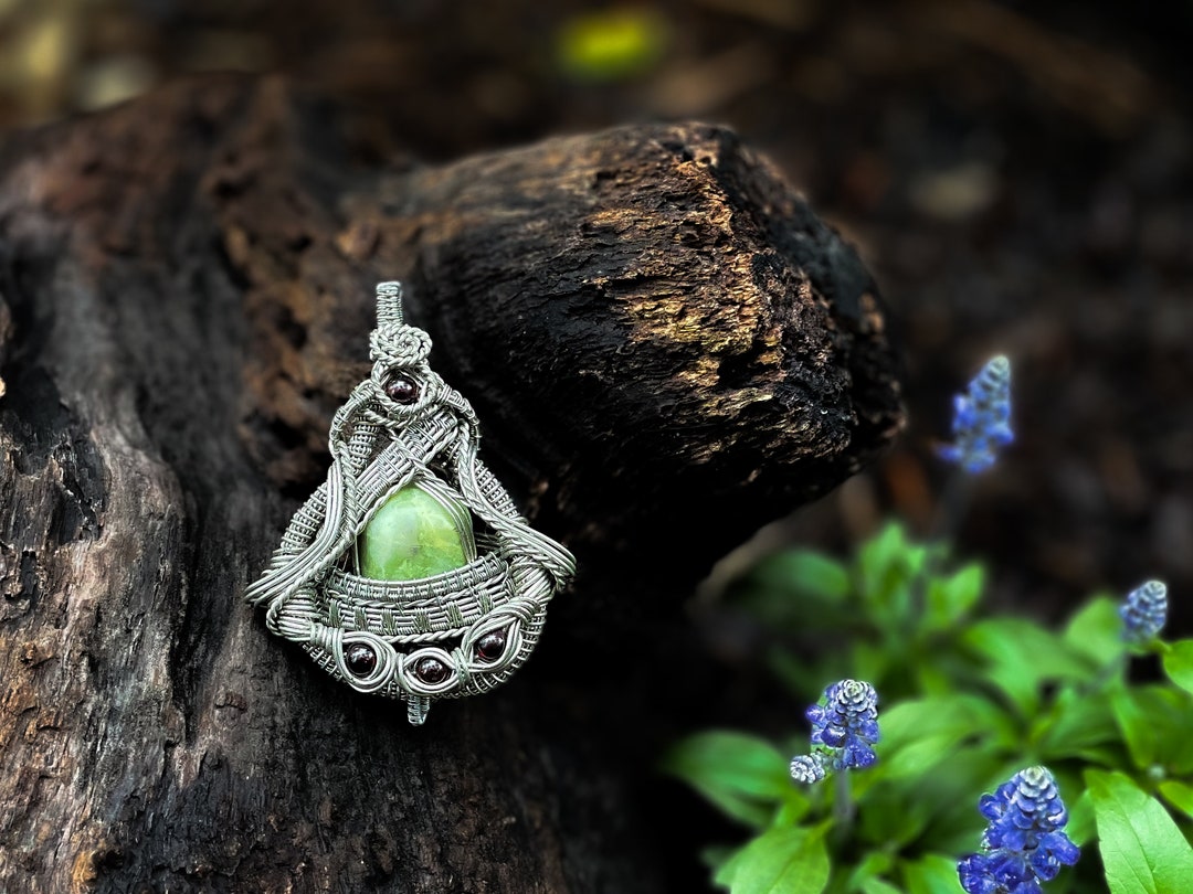 Serpentine and Garnet Wire Wrapped Pendant - Etsy