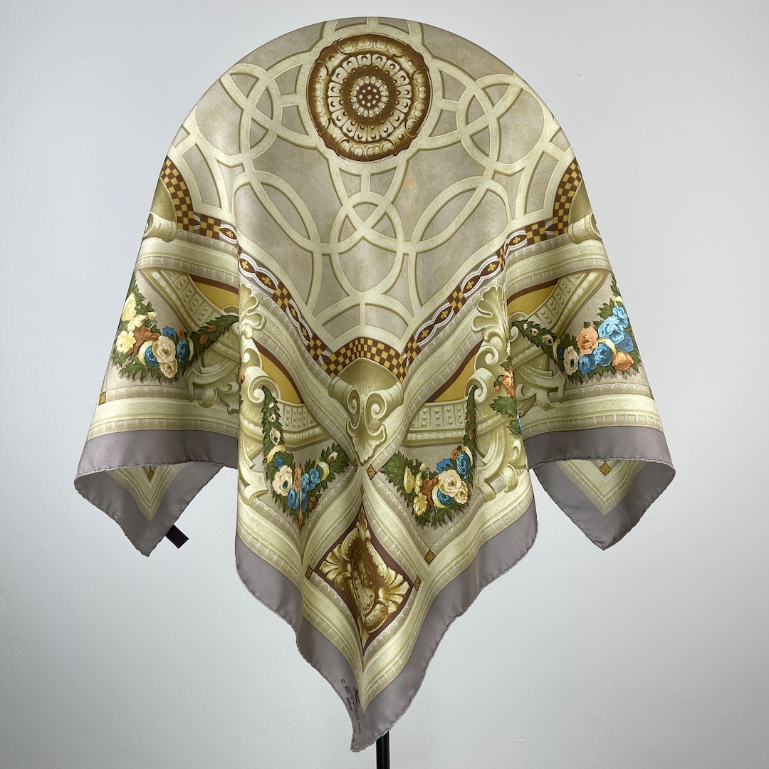 ETRO MILANO SCARF Stunning Etro Classic Design Pattern Style Hem Rolled ...