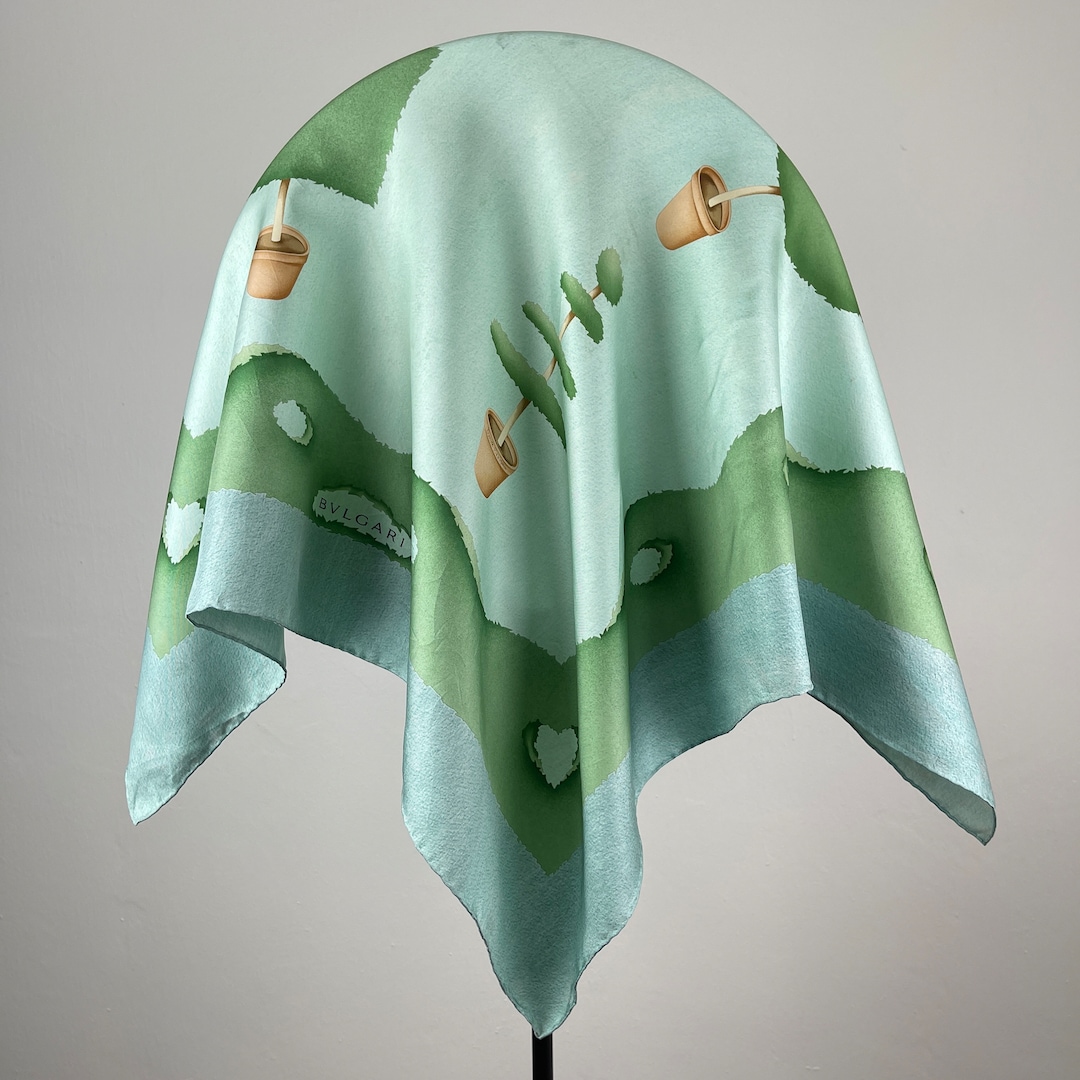 BVLGARI LUXURY SCARF Stunning Plant Tree Design Pure Silk Bvlgari ...