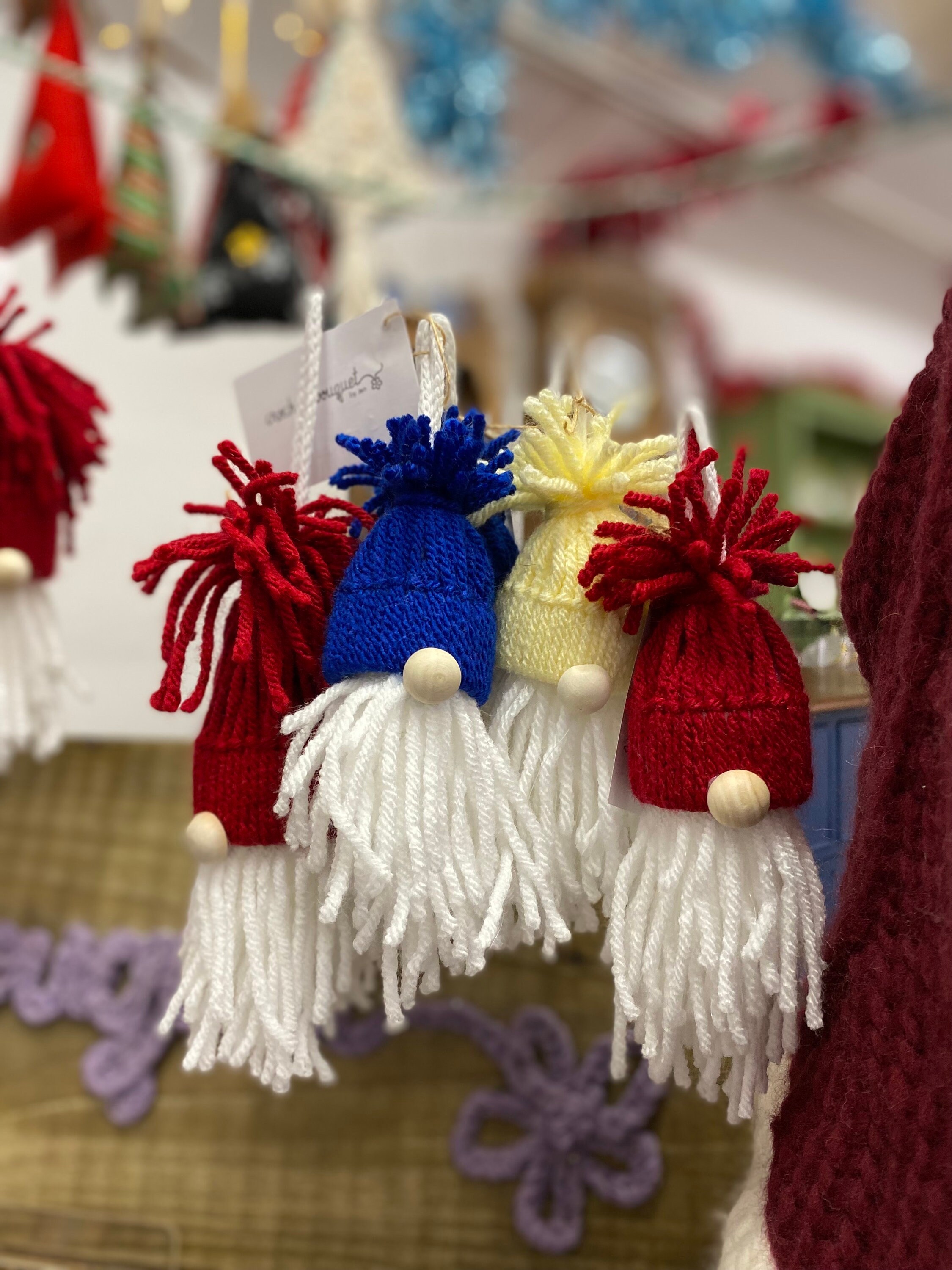 Make Your Own Yarn Tassel Gonk - Scandi Gnome - Christmas Gnome - Easy ...