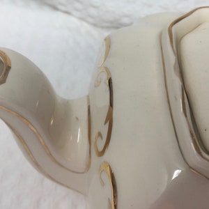 Cubed Teapot by Sadler, Floral Spray, Gold Gilding on Ivory Cubed 6 Cup ...