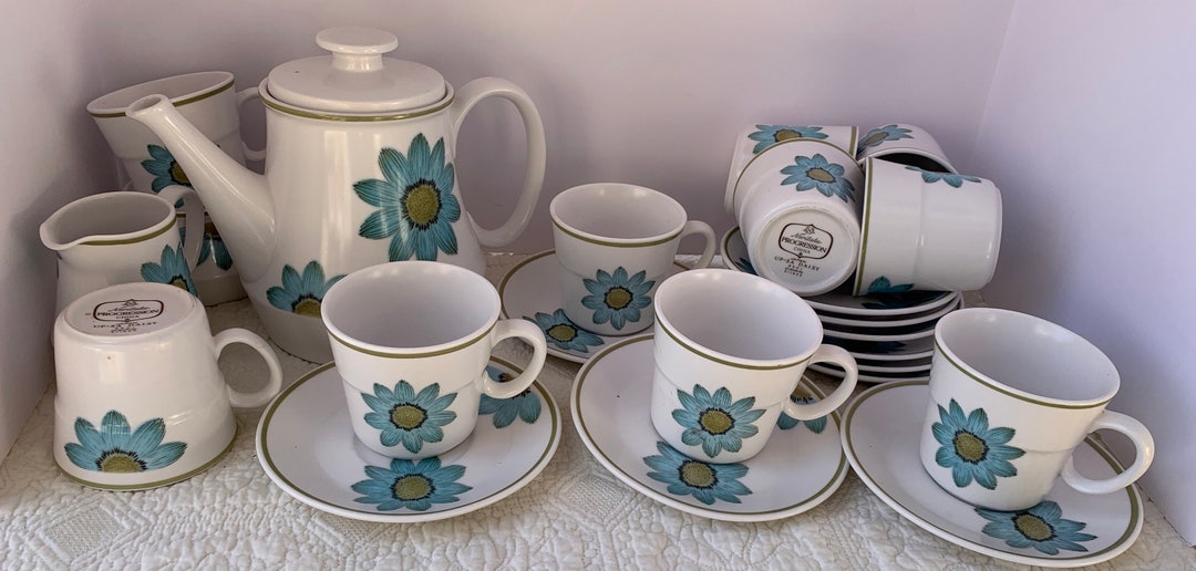 Noritake Progression China up Sa Daisy Tea Set, Pattern 9001 Blue ...