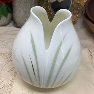 Tulip Vase by Royal Doulton, Impressions Series Designed by Gerald ...