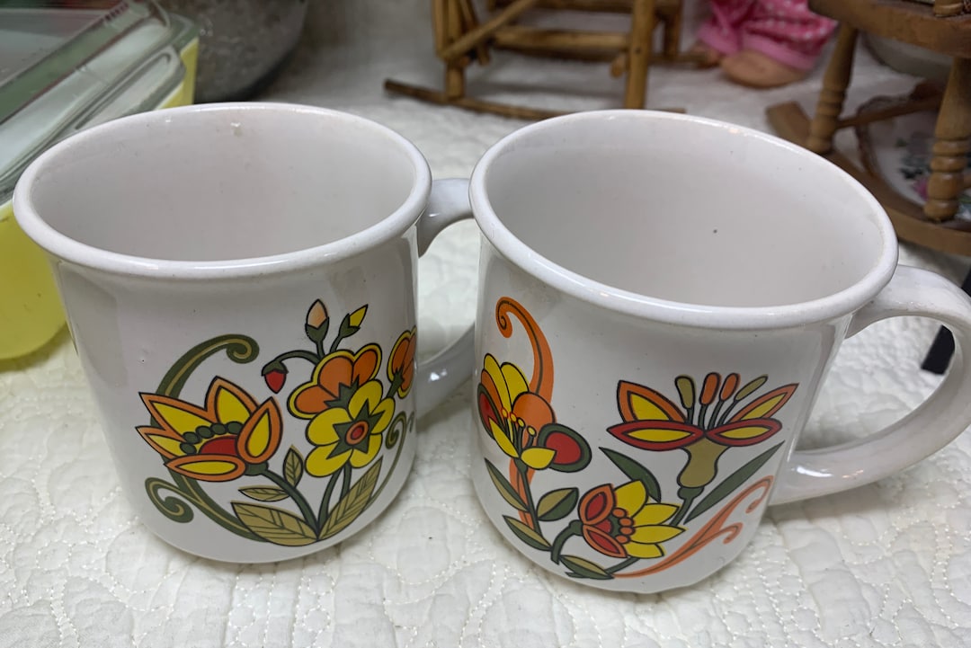 Vintage Retro 70s Mugs, Pair Flower Power Coffee Mugs, Floral 1970s ...