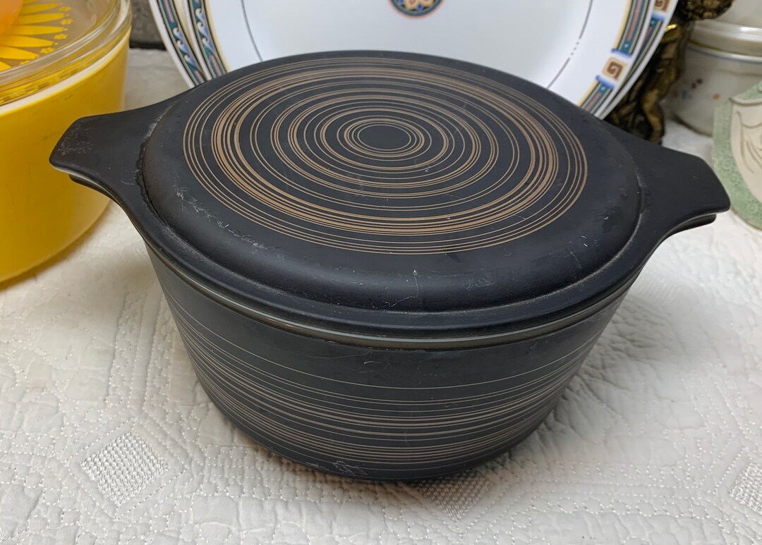 Rare HTF Terra Pyrex Casserole Dish & Lid, Matte Black Brown Stripes 1. ...