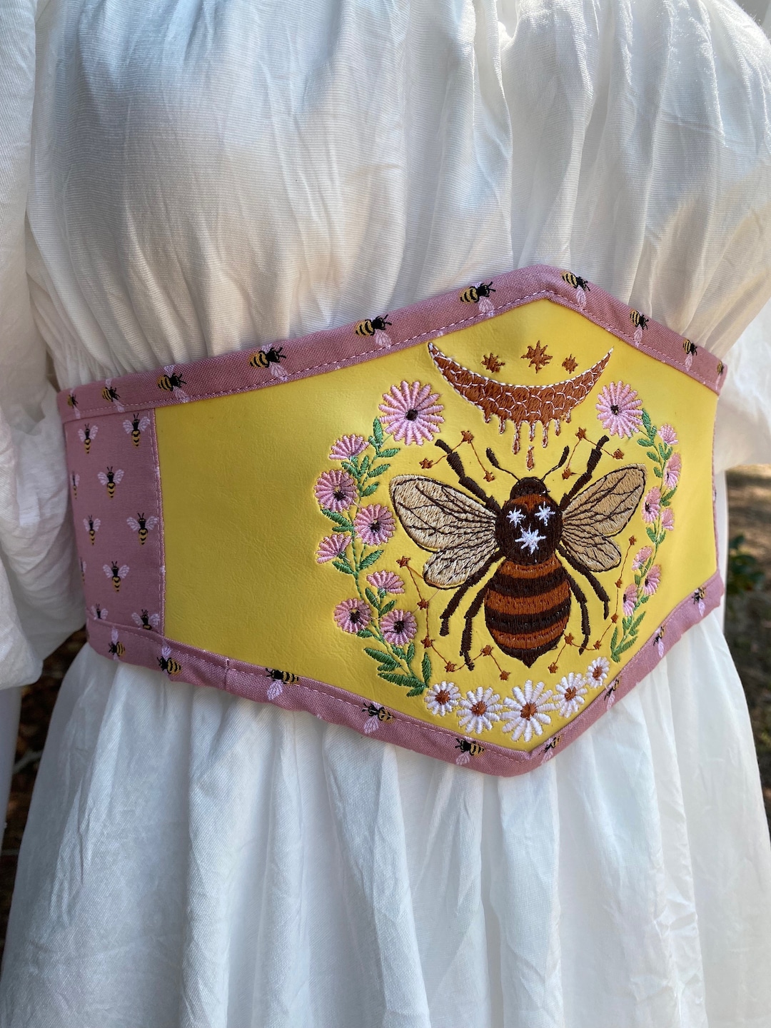 Cottagecore Bee Corset Belt - Etsy