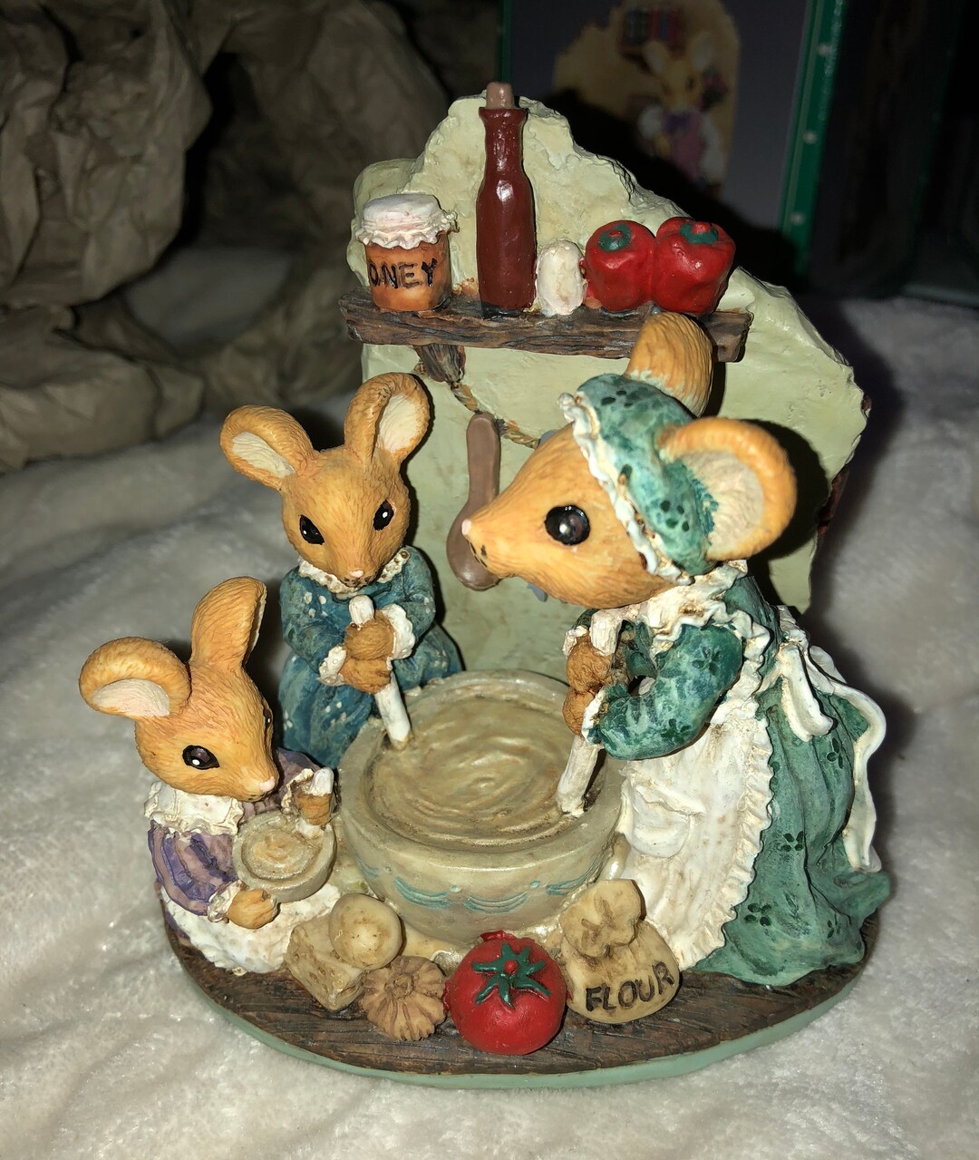 Mother, Father, With Children Mice Family, Stone-resin Shelf Sitters at ...