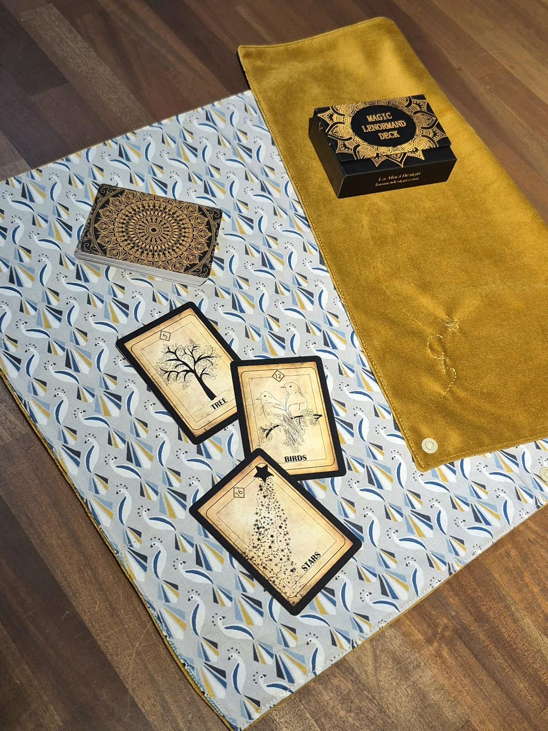 Portable Tarot, Oracle or Card Reading Mat With Secret Pocket ...