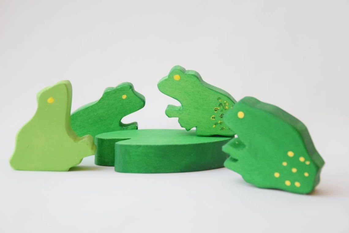 Frogs With Lily Pad, Wooden Frogs Toy Wooden Animals, Pretend Play ...
