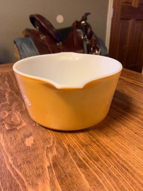 Pyrex butterfly gold 1 quart casserole dish 473 | Etsy