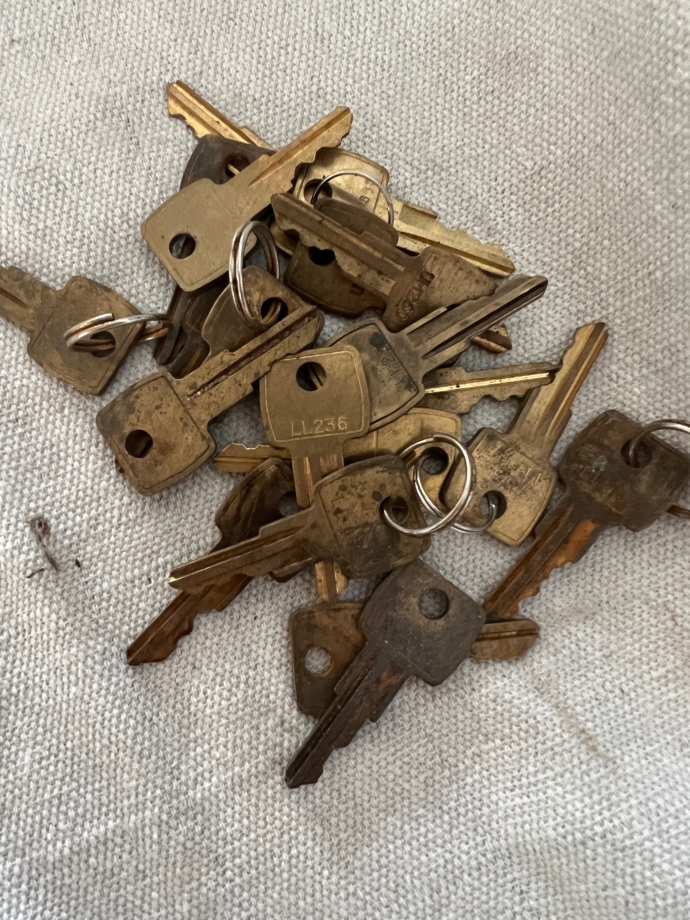 Mini Square Brass Keys– Set of 20 - Etsy