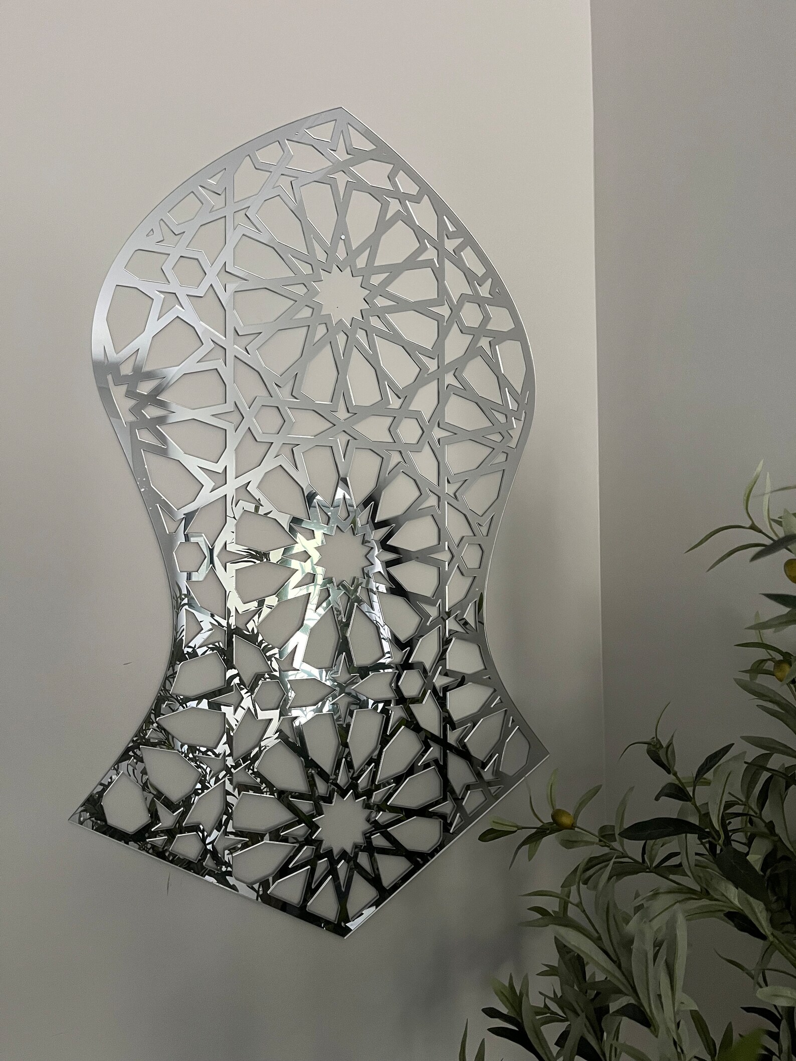 Silver Mirror Sandala, Nalayn Shareef, Prophets Sandal Home Decor ...