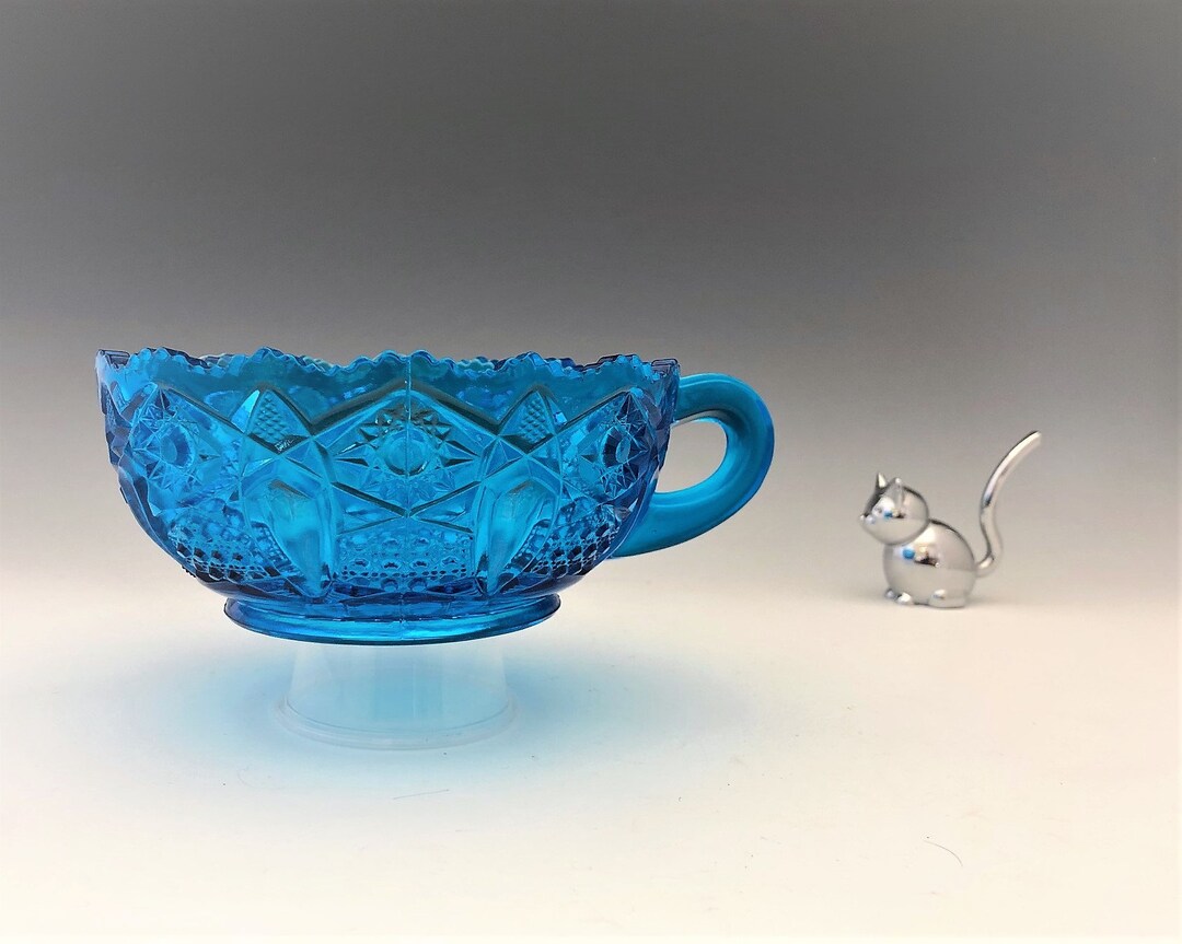 L.E. Smith Handled Nappy - Quintec Pattern - Heritage Collection ...