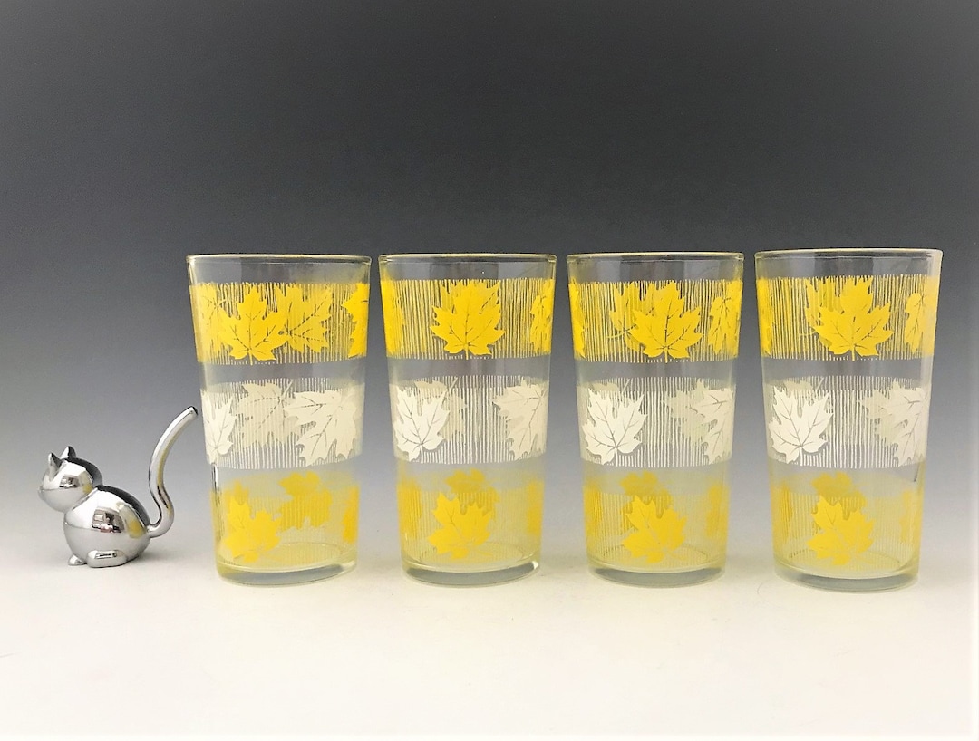 Set of Four Retro Tumblers - Yellow and White Leaf Design - Mid Century ...