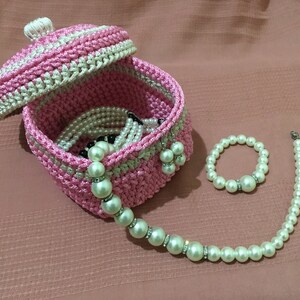 Crochet Pattern Luxury Jewelry Box, Crochet Patterns Cube Box, Crochet ...