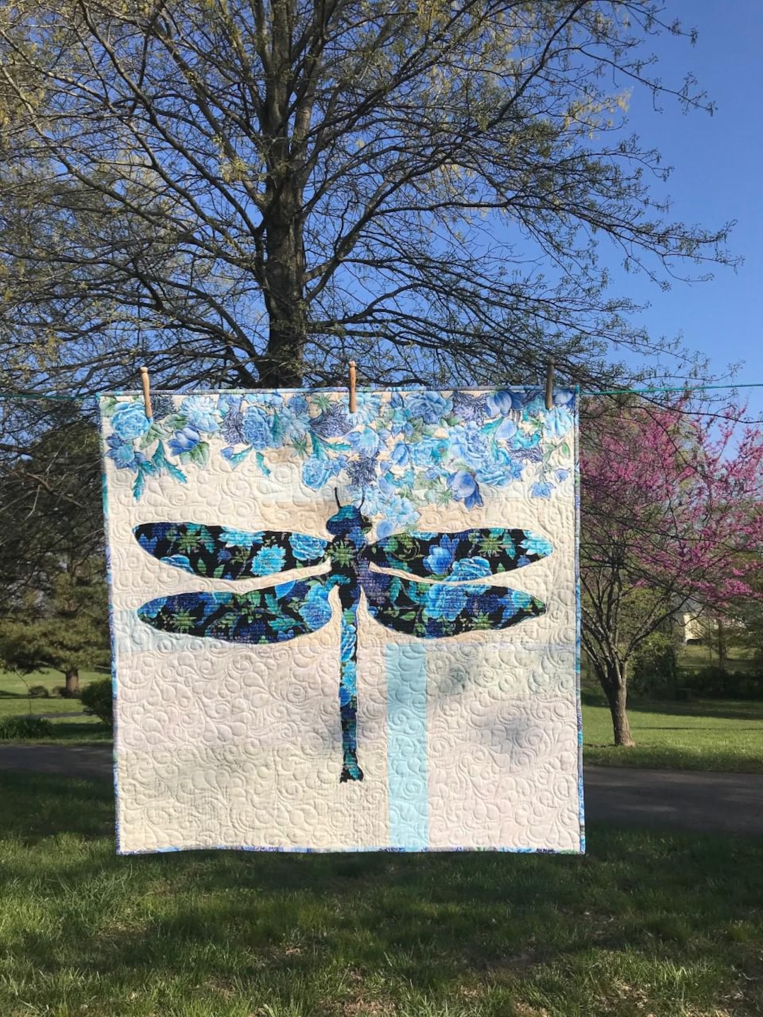 Dragonfly Applique Quilt Pattern: Use BOTH Sides of Floral Focus Fabric ...