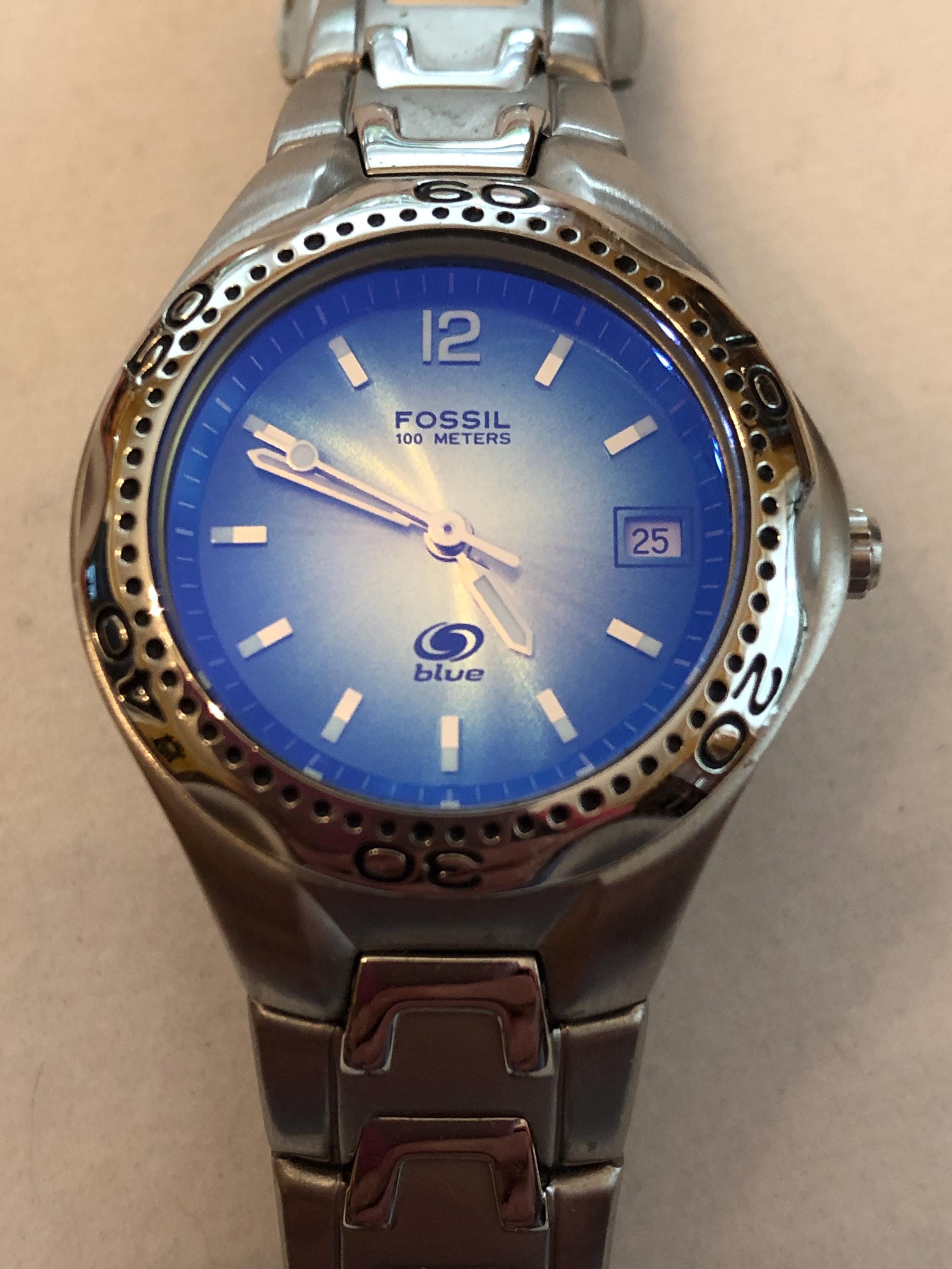 Vintage Fossil Lady's Blue Watch, Stainless Quartz AM 3457 Luminescent ...