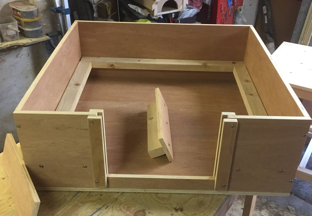 Whelping Box 90 Cm X 90 Cm With 30 Cm High Walls. Birthing Box Wooden ...