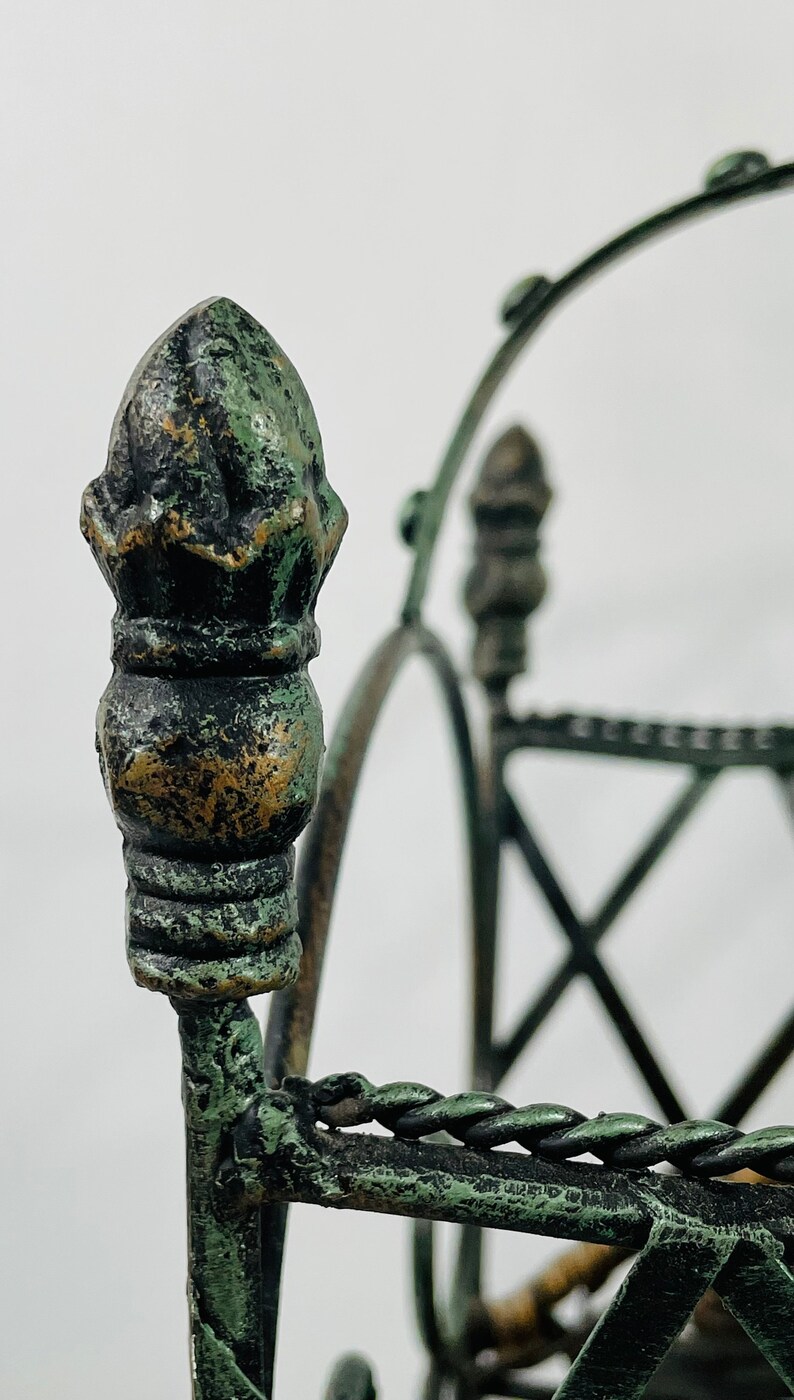 Vintage Metal and Reed Magazine Rack - Etsy