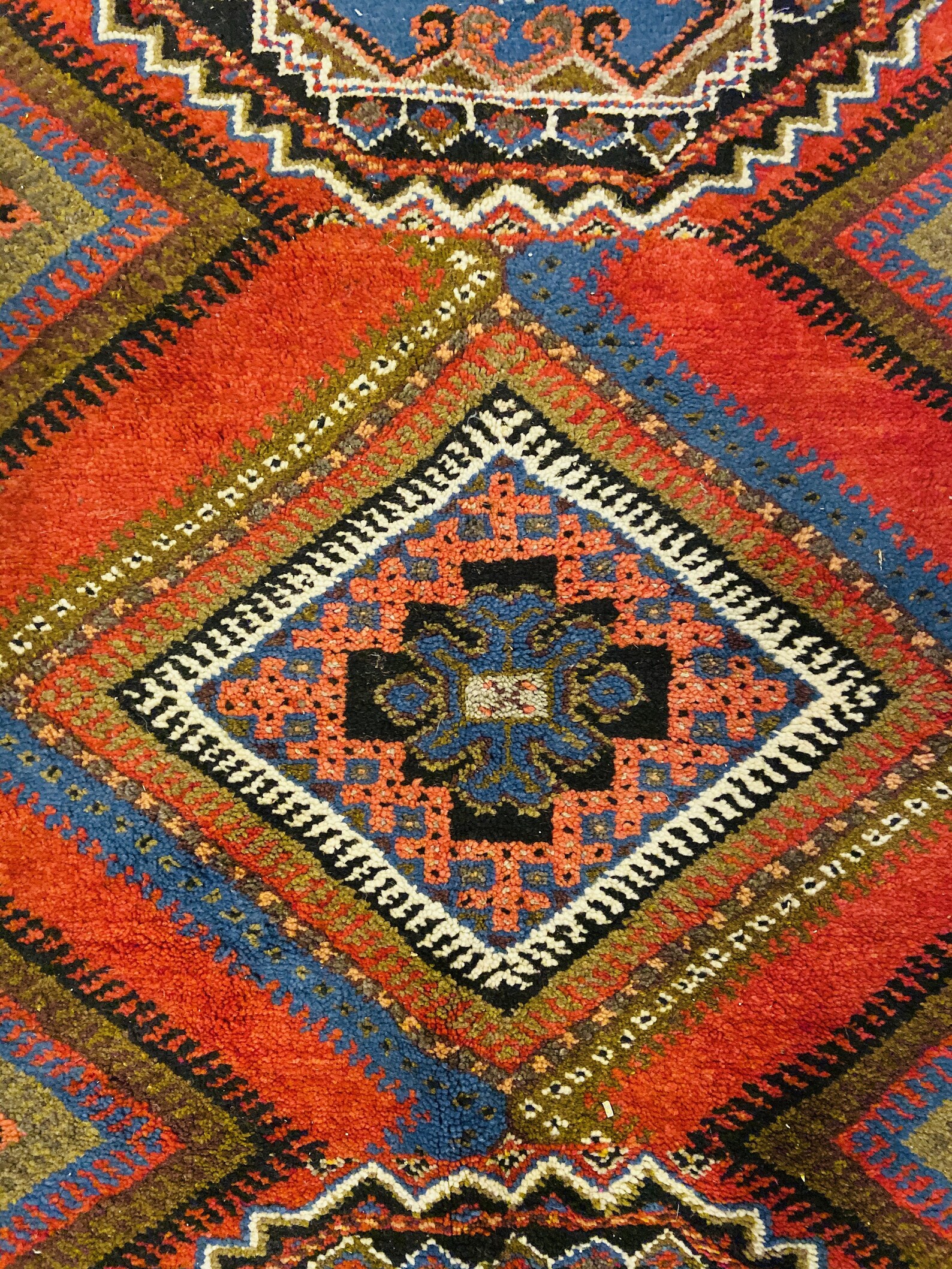 Berber Rug Medium Handwoven From Wool and Hypnotic Pattern - Etsy UK
