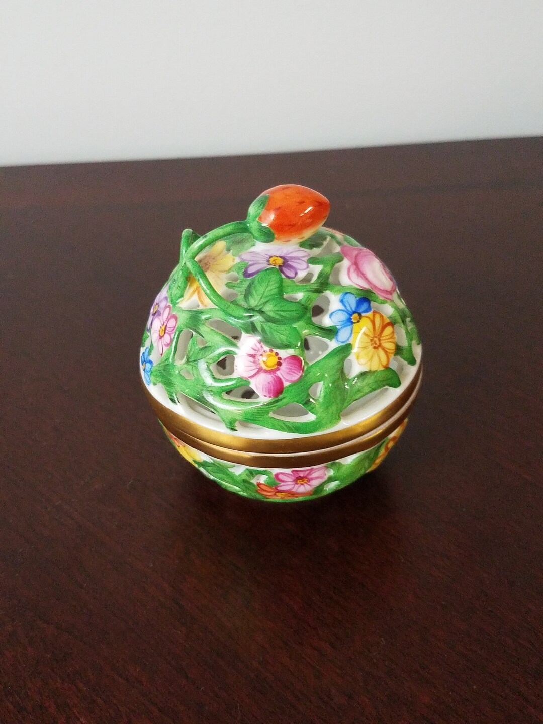 Herend Bonbonniere Openwork With Strawberry Finial Hand-painted ...