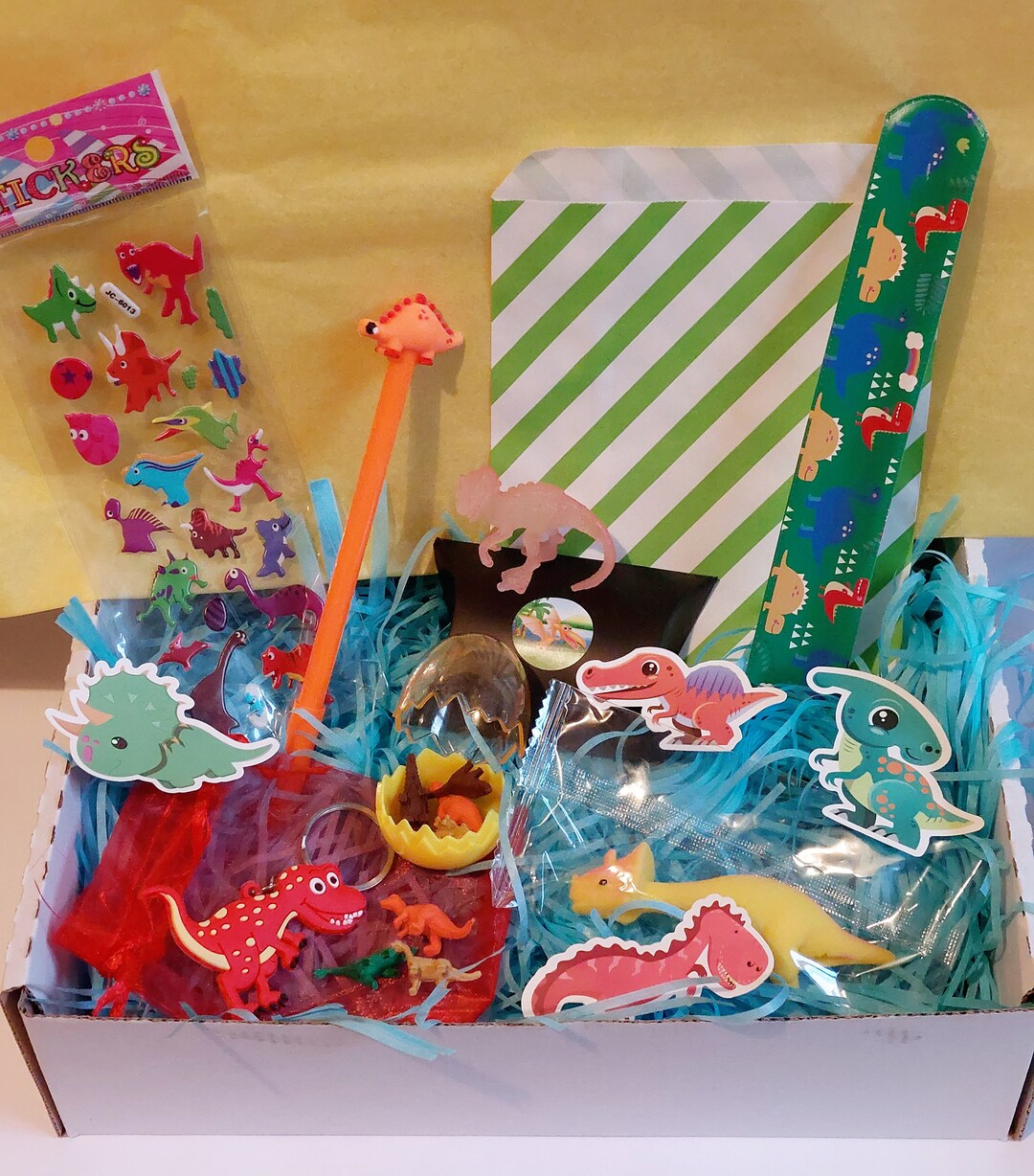 Dinosaur Surprise Gift Activity Hamper Rawsome Treats Birthday Box Gift ...