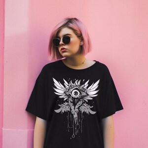Weirdcore Eyeball T-shirt | Dreamcore Aesthetic | Grunge Clothing ...