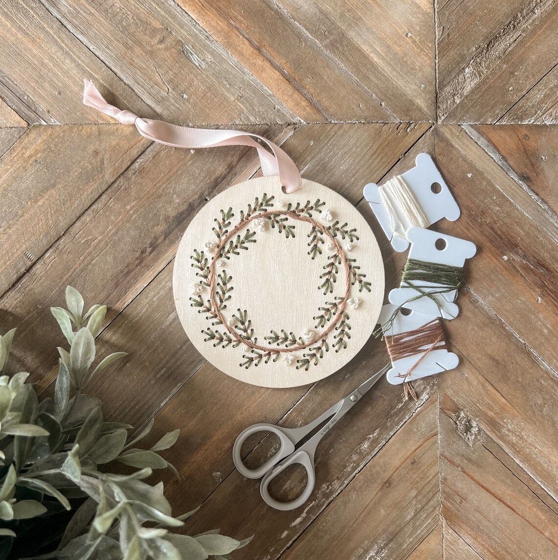Embroidered Wreath Ornament DIY Embroidery Kit Embroidered - Etsy