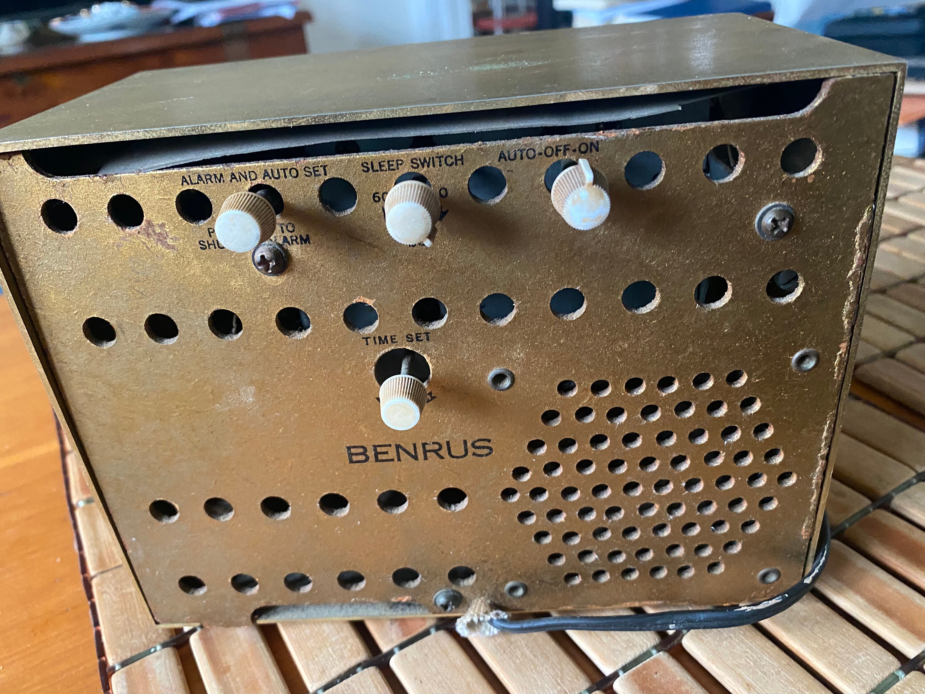 Vintage Benrus Clock Radio 1955 Works - Etsy