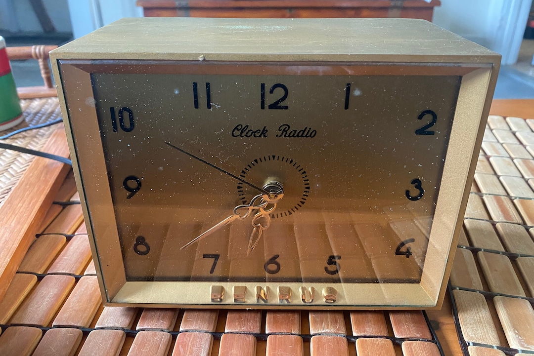 Vintage Benrus Clock Radio 1955 Works - Etsy