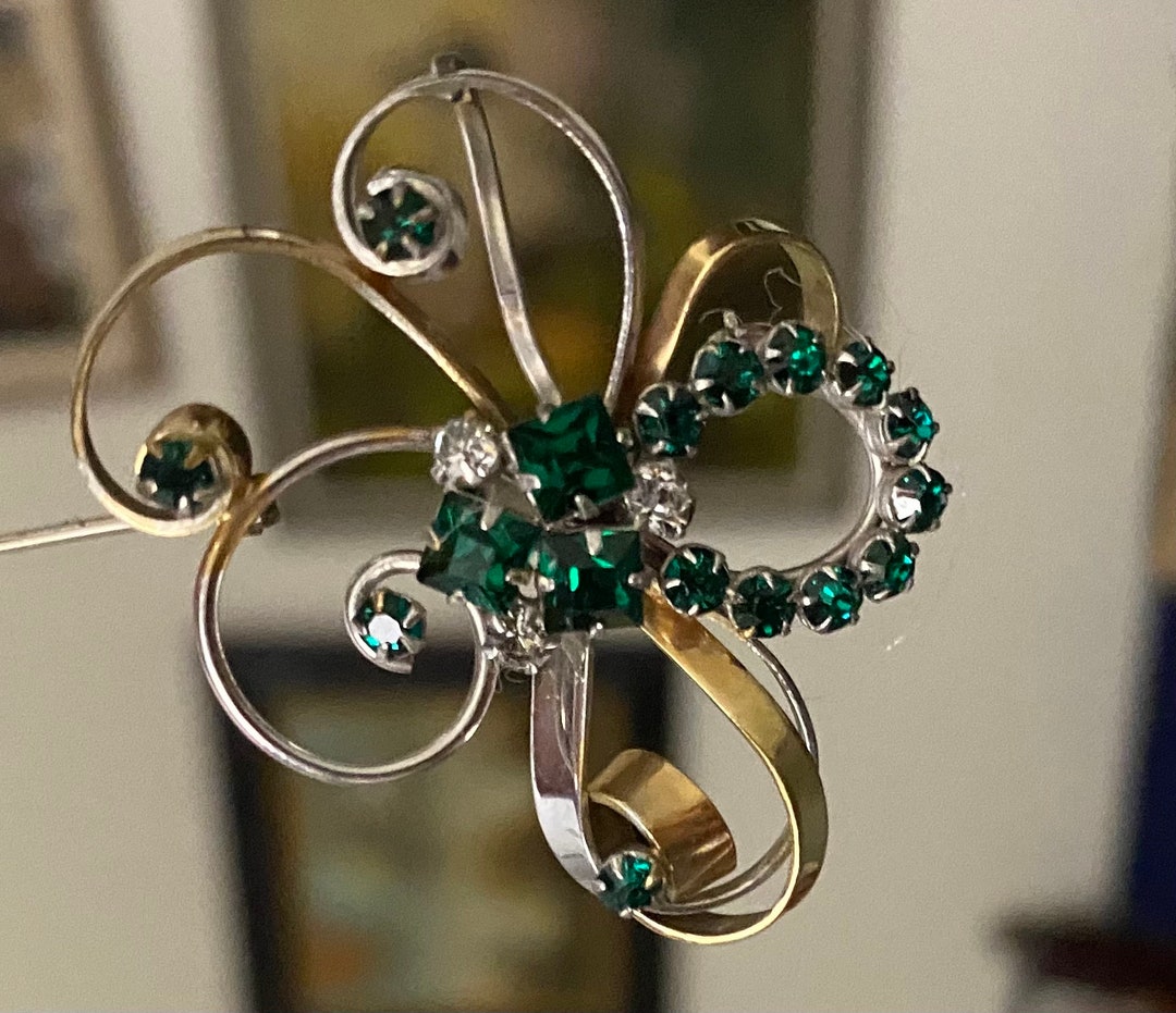 Beautiful Lustern Louis Stern Vintage Swirl Brooch Pin Green and White ...