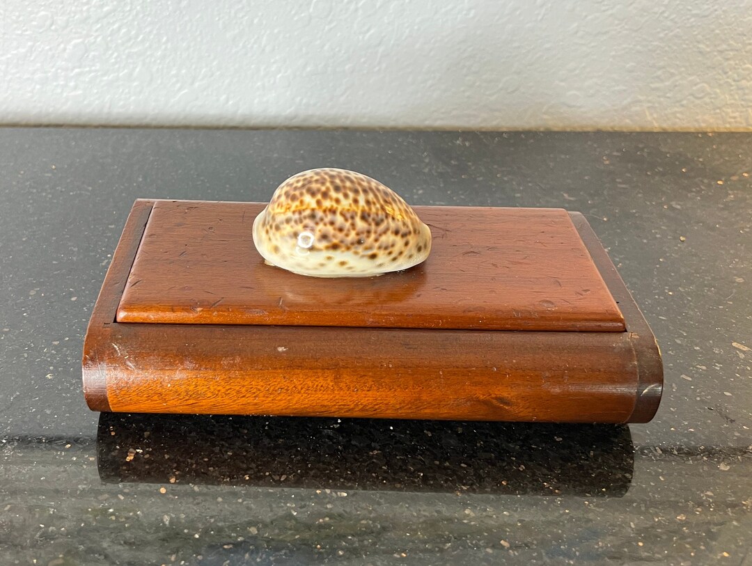 Vintage Cowrie Shell Wood Box: Beach House Jewelry Storage - Etsy
