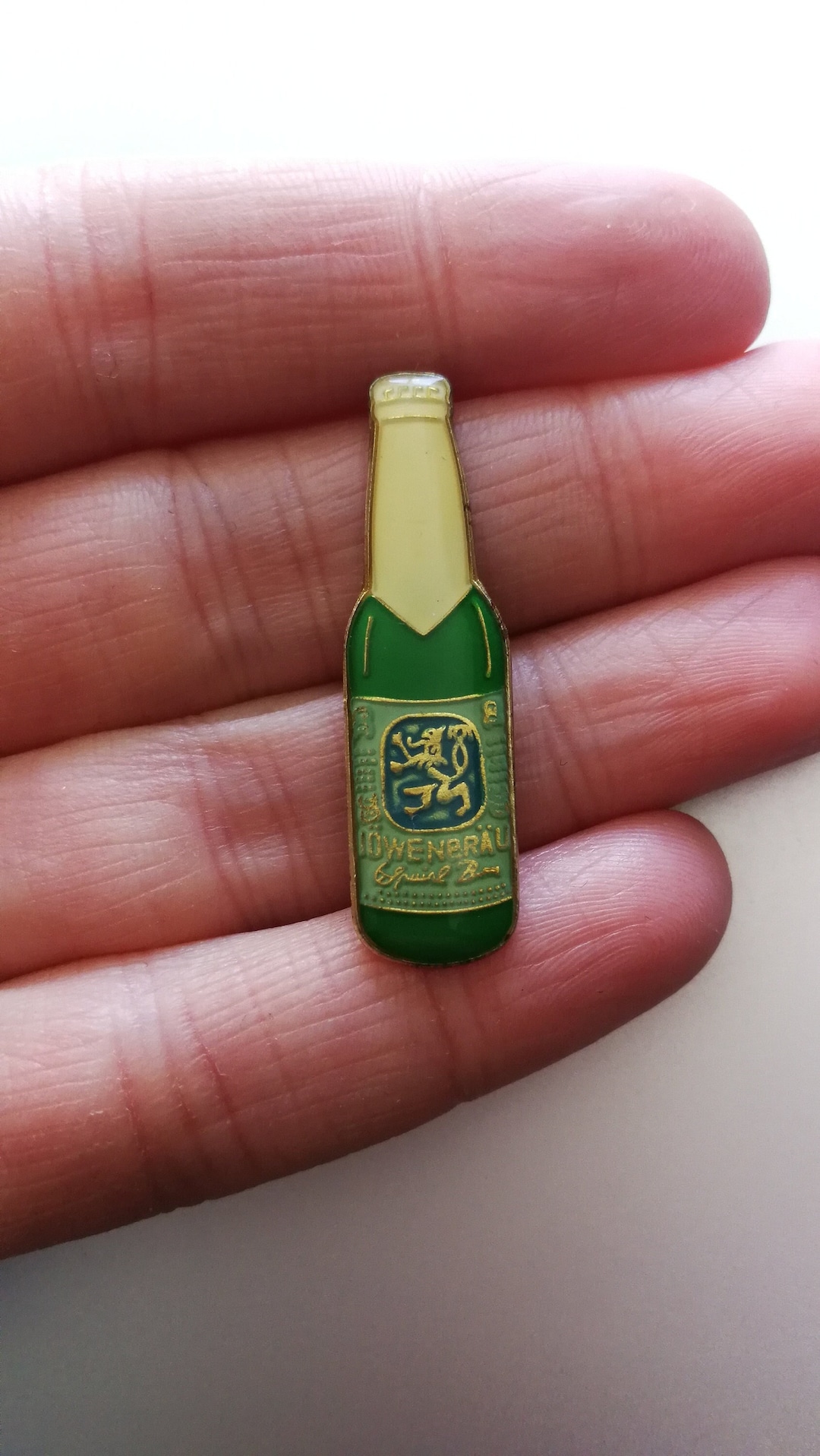 Vintage Löwenbräu Beer Bottle Enamel Pin Beer Badge Logo Lapel Alcohol ...