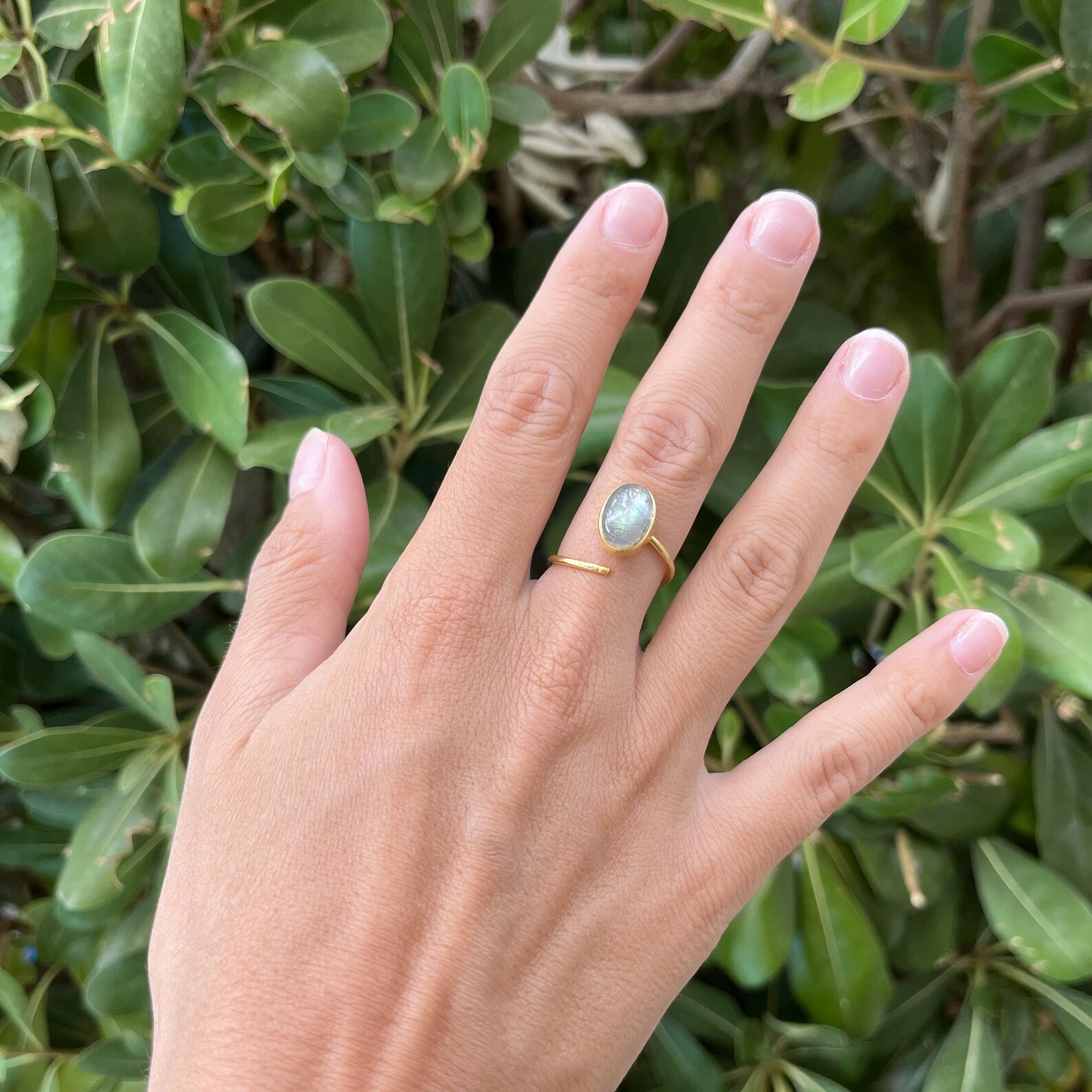 Oval Labradorite Ring in Gold Golden Labradorite Gemstone - Etsy